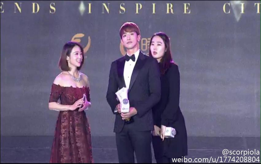 [비] 10kg이상 감량한 듯한 어제자 정지훈 수트핏.jpgif - 인스티즈(instiz) 이슈 카테고리