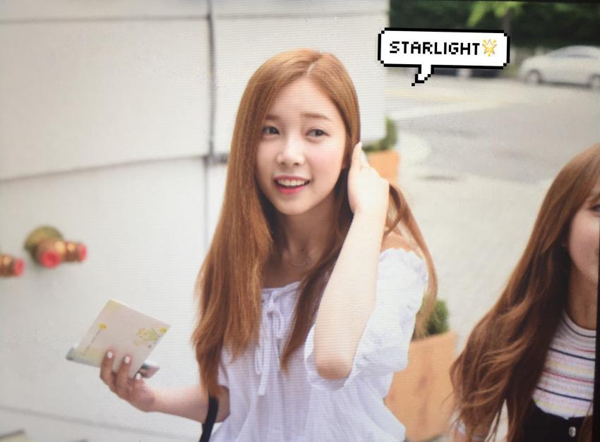 오늘자 CIVA 윤채경.gif - 인스티즈(instiz) 이슈 카테고리