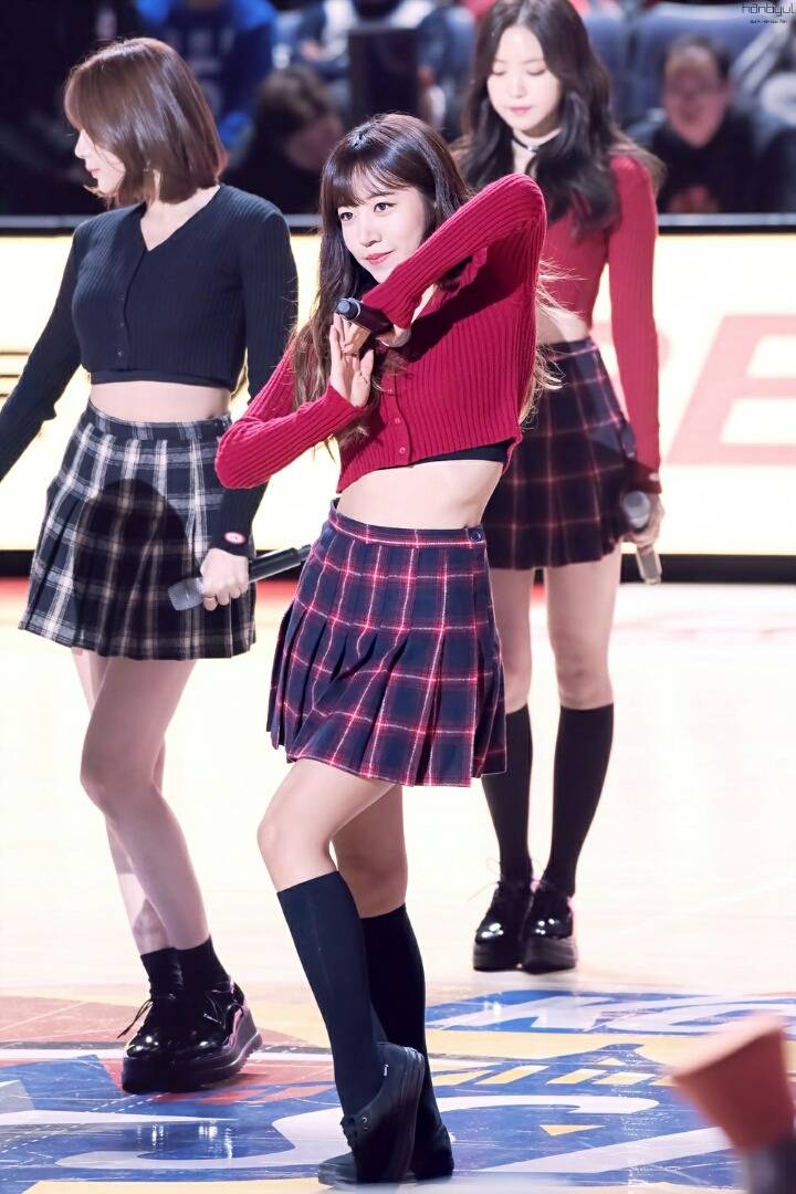 예쁜 몸매 라인을 가진 에이핑크 남주.jpgif - 인스티즈(instiz) 인티포털 카테고리