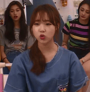 오늘자 V앱 랜선타임 유정이 움짤 3 (ioi) - 인스티즈(instiz) 이슈 카테고리