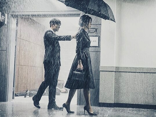 k2 지창욱 우산씬.gif - 인스티즈(instiz) 인티포털 카테고리