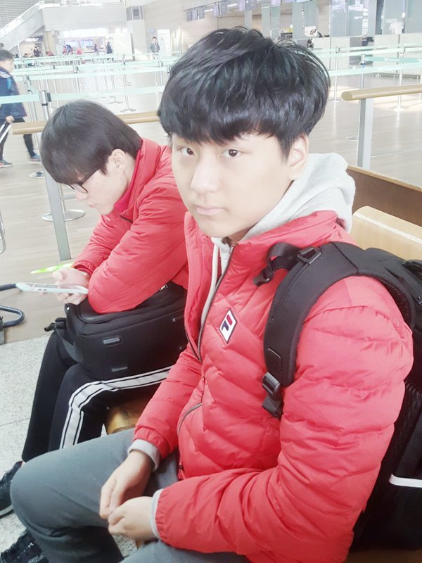 [LOL] 출국하는 SKT.JPG - 인스티즈(instiz) 이슈 카테고리