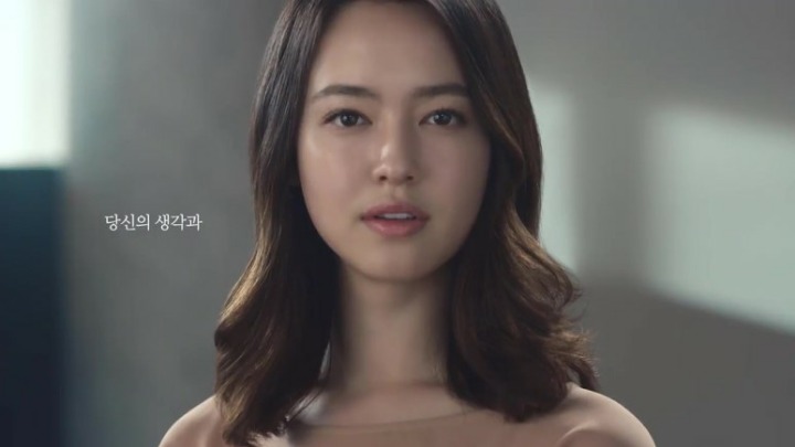 누군지 문의가 쇄도한다는 LG 올레드TV 모델 처자.jpg - 인스티즈(instiz) 이슈 카테고리