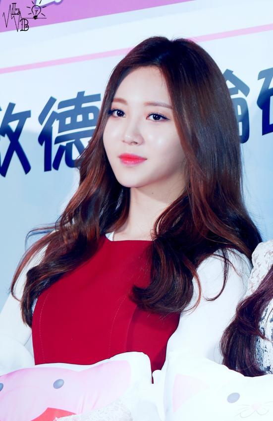 어제자...유라...jpg - 인스티즈(instiz) 이슈 카테고리