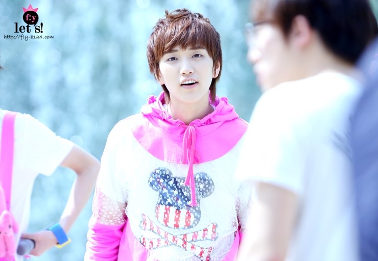 정말 안타까운 B1A4 의상 - 인스티즈(instiz) 이슈 카테고리