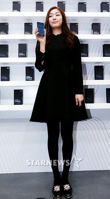 오늘 SKT갤럭시s7 개통식에 참석한 김연아 - 인스티즈(instiz) 이슈 카테고리