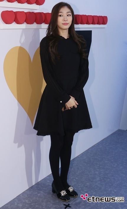 오늘 SKT갤럭시s7 개통식에 참석한 김연아 - 인스티즈(instiz) 이슈 카테고리