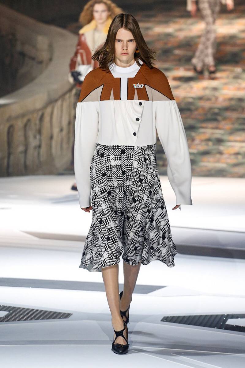 루브르 박물관에서 열린 2018 F/W 루이비통 컬렉션 (최소라, 박희정, 정호연, 신현지) - 인스티즈(instiz) 인티포털 카테고리