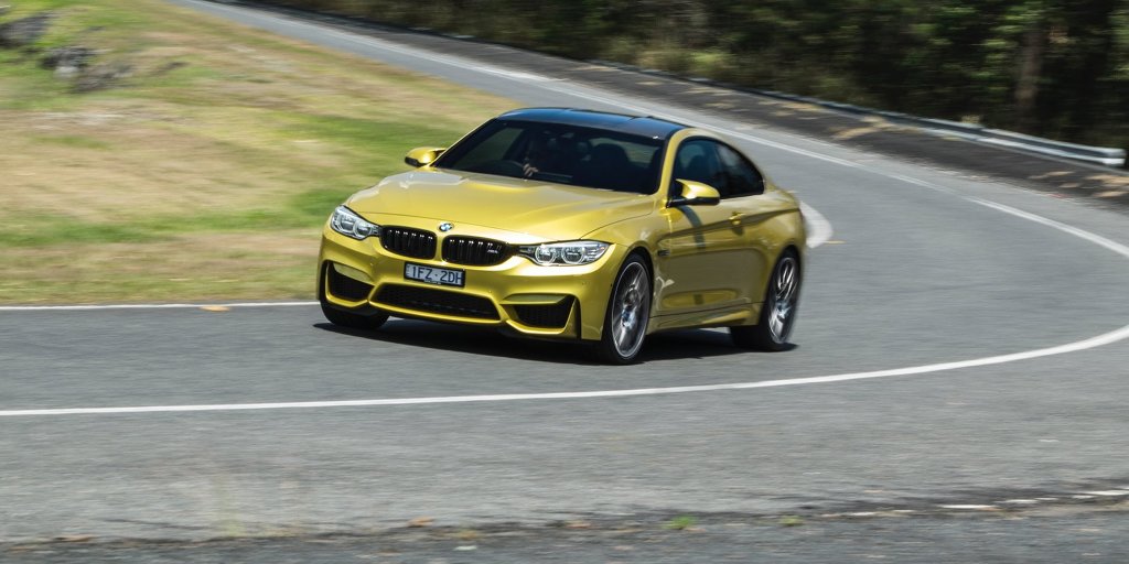 2016 BMW M4 vs 2016 Mercedes-AMG C63 S Coupe - 인스티즈(instiz) 이슈 카테고리
