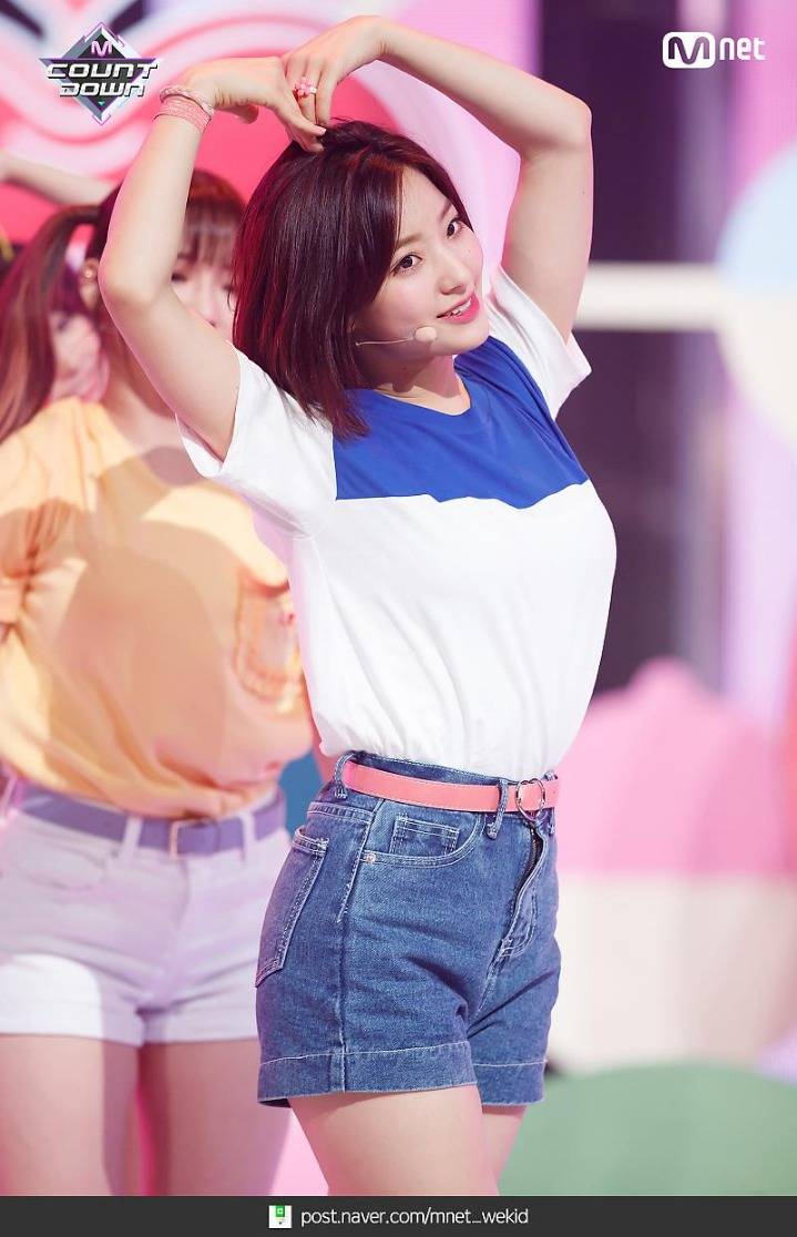 프로미스나인 '두근두근(DKDK)' - 인스티즈(instiz) 이슈 카테고리