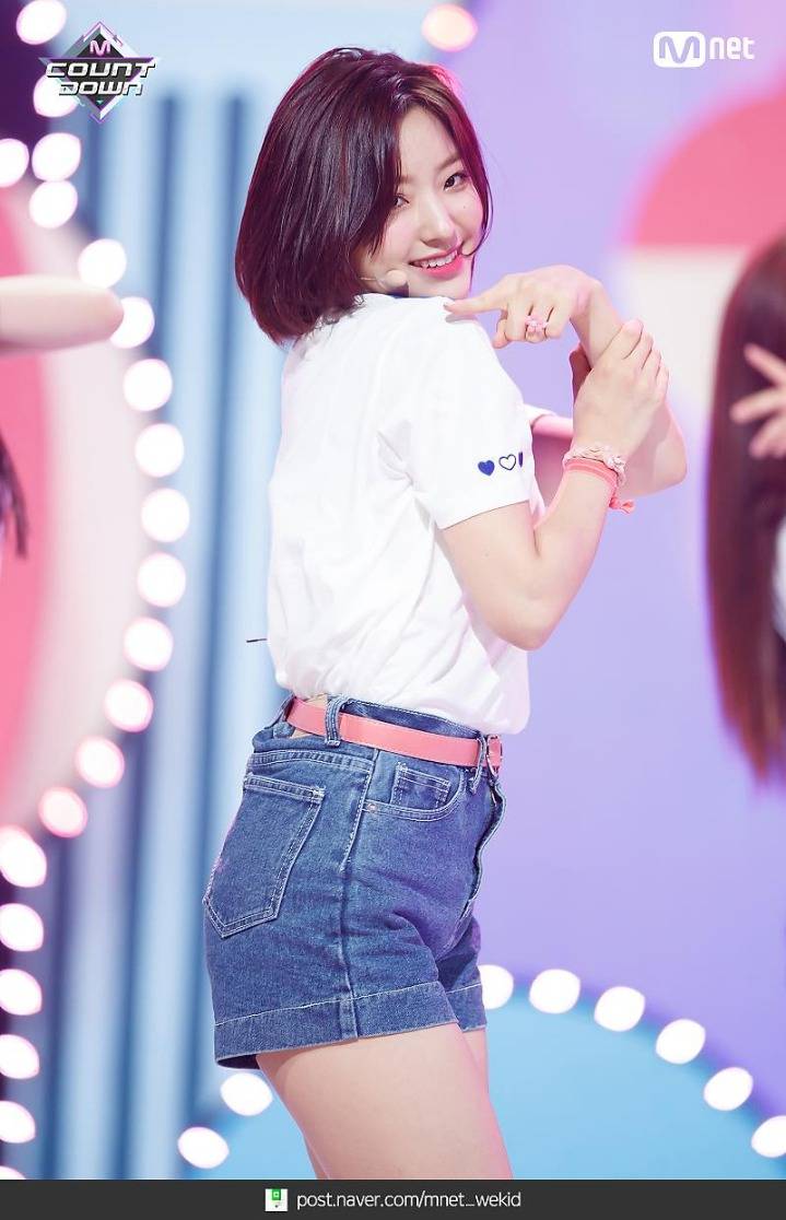 프로미스나인 '두근두근(DKDK)' - 인스티즈(instiz) 이슈 카테고리