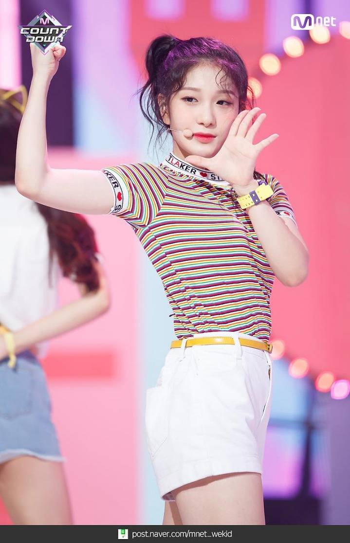 프로미스나인 '두근두근(DKDK)' - 인스티즈(instiz) 이슈 카테고리