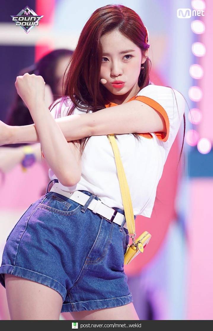 프로미스나인 '두근두근(DKDK)' - 인스티즈(instiz) 이슈 카테고리