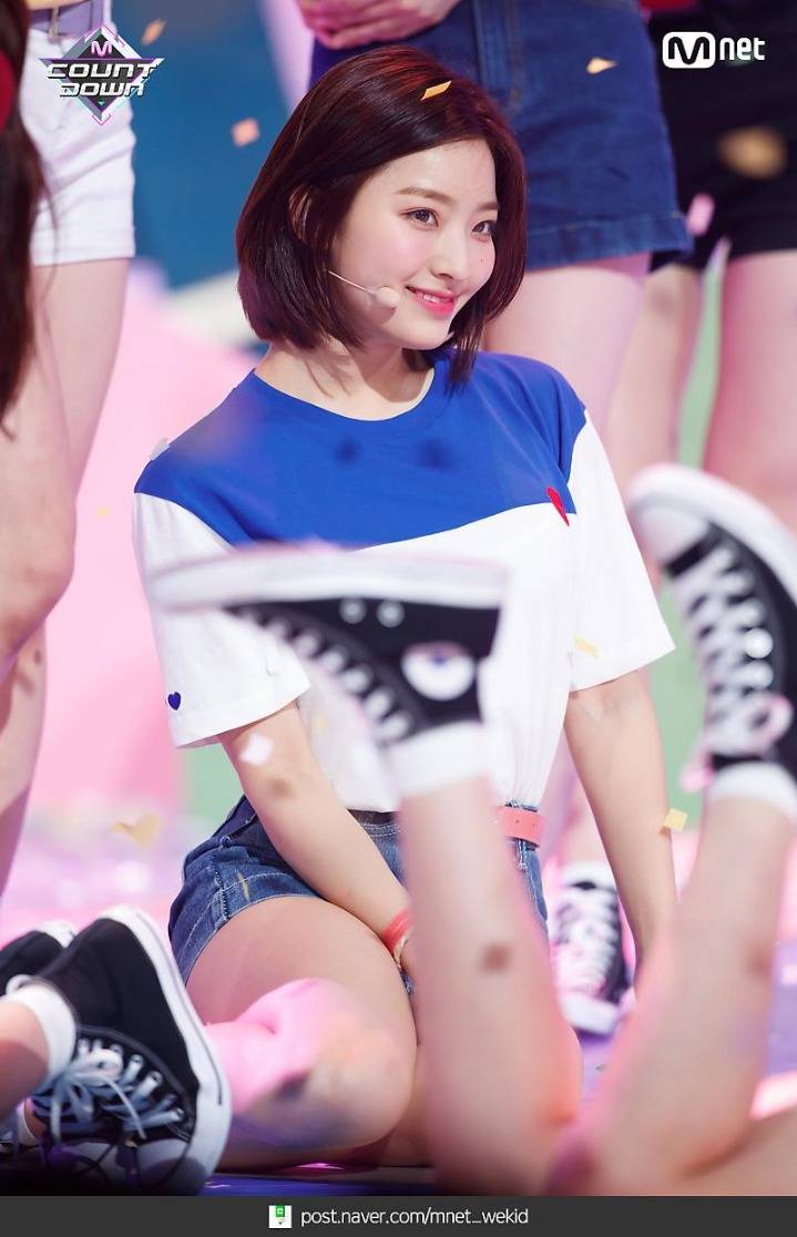 프로미스나인 '두근두근(DKDK)' - 인스티즈(instiz) 이슈 카테고리