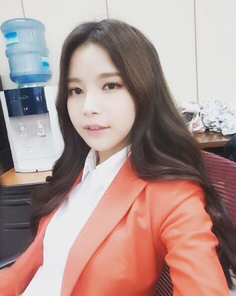 2016 첫 솔라 - 인스티즈(instiz) 이슈 카테고리