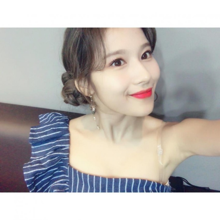 어제자 사나 겨드랑이.JPGIF - 인스티즈(instiz) 이슈 카테고리