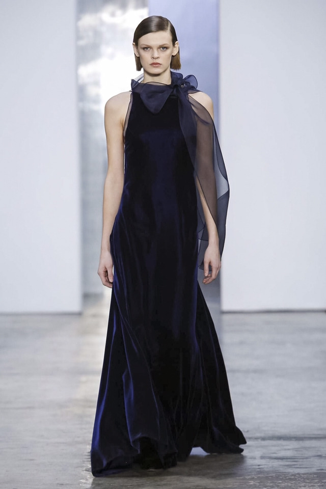 2017 F/W Carolina Herrera 컬렉션 (배윤영) - 인스티즈(instiz) 이슈 카테고리