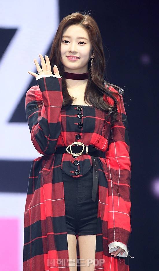 [아이즈원] 김민주 실시간 인스티즈 Instiz 이슈 카테고리