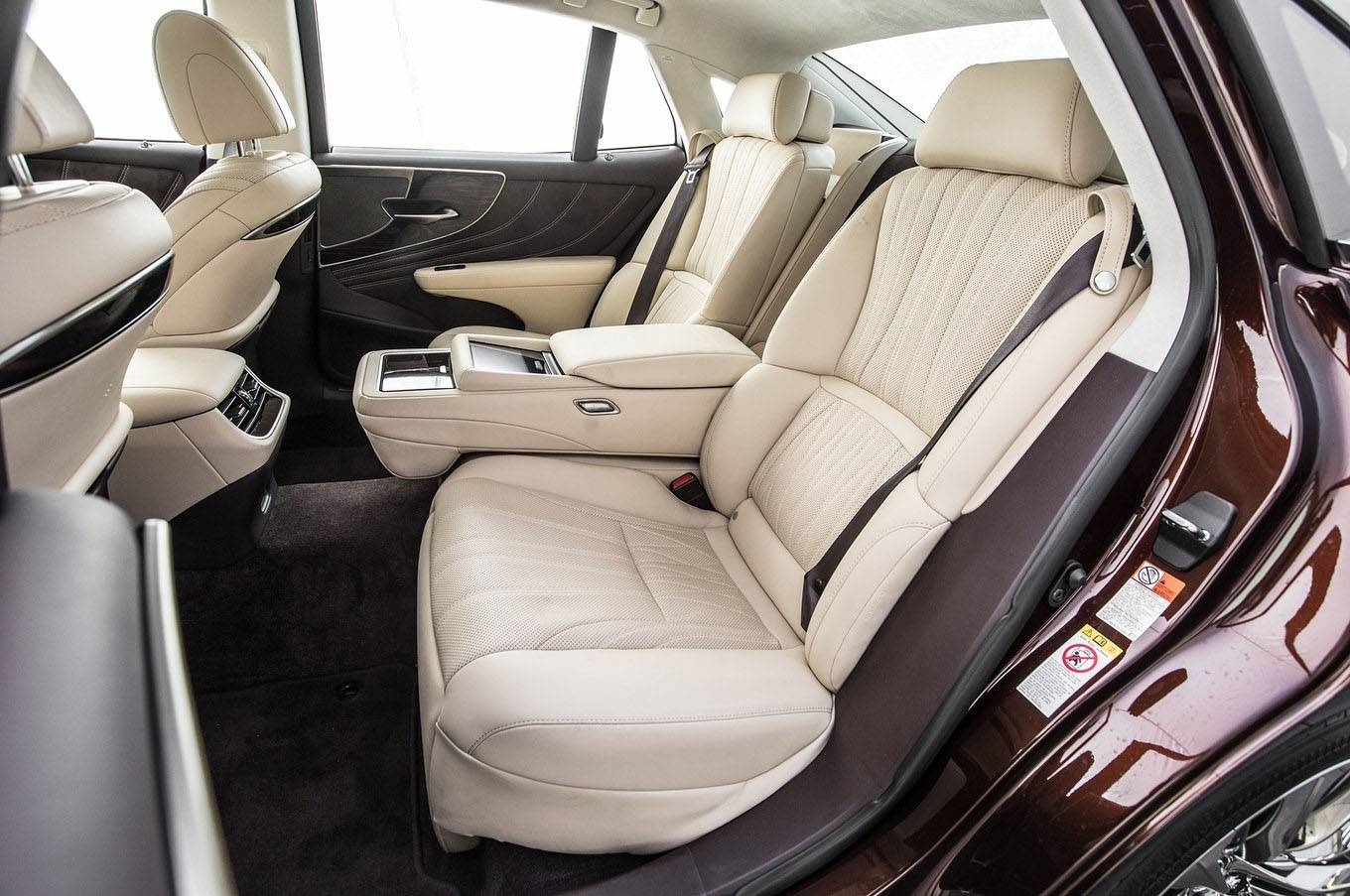 제네시스 EQ900 vs 렉서스 LS vs BMW 7시리즈 vs 링컨 컨티넨탈 - 인스티즈(instiz) 이슈 카테고리