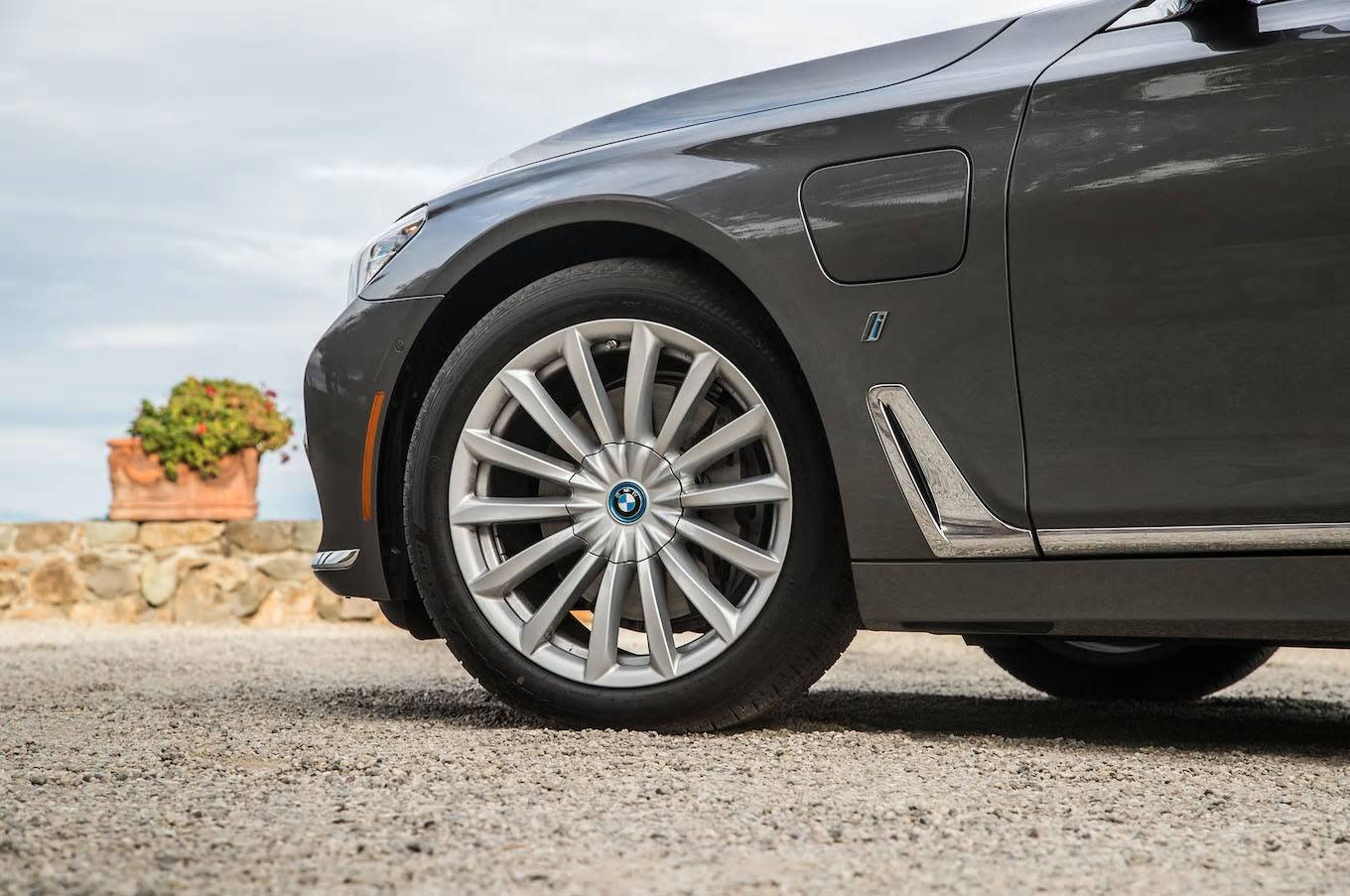 제네시스 EQ900 vs 렉서스 LS vs BMW 7시리즈 vs 링컨 컨티넨탈 - 인스티즈(instiz) 이슈 카테고리