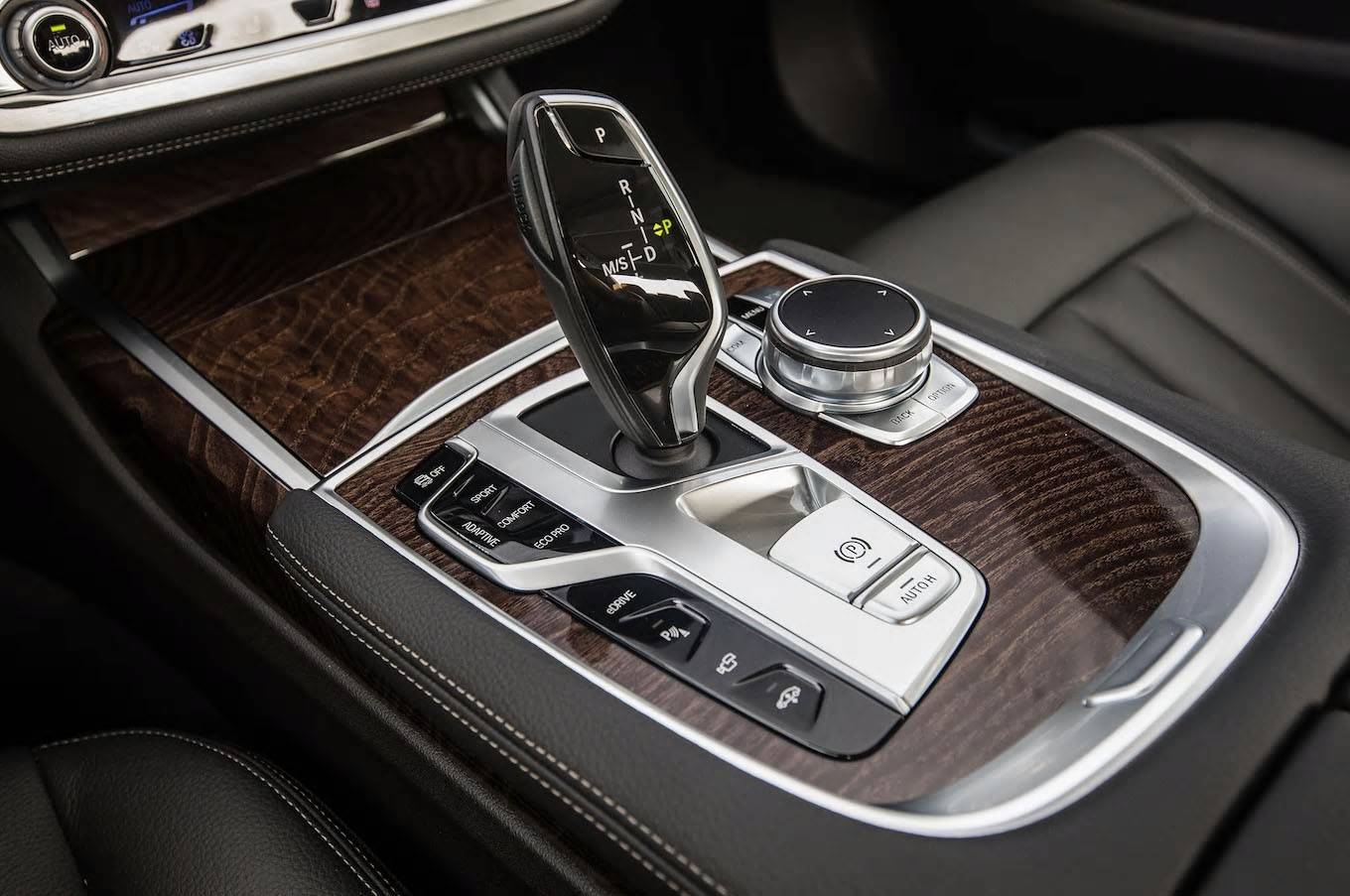 제네시스 EQ900 vs 렉서스 LS vs BMW 7시리즈 vs 링컨 컨티넨탈 - 인스티즈(instiz) 이슈 카테고리