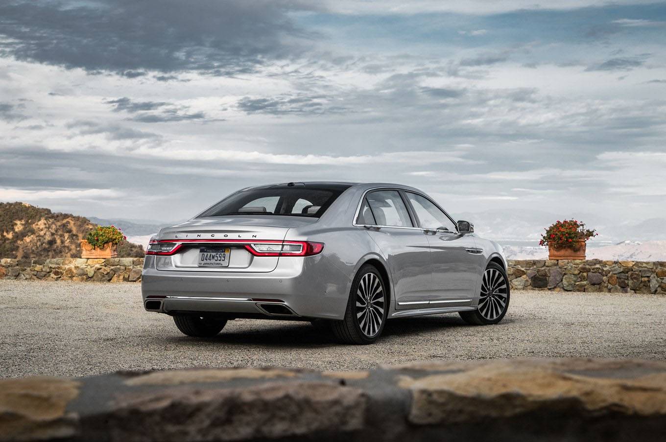 제네시스 EQ900 vs 렉서스 LS vs BMW 7시리즈 vs 링컨 컨티넨탈 - 인스티즈(instiz) 이슈 카테고리