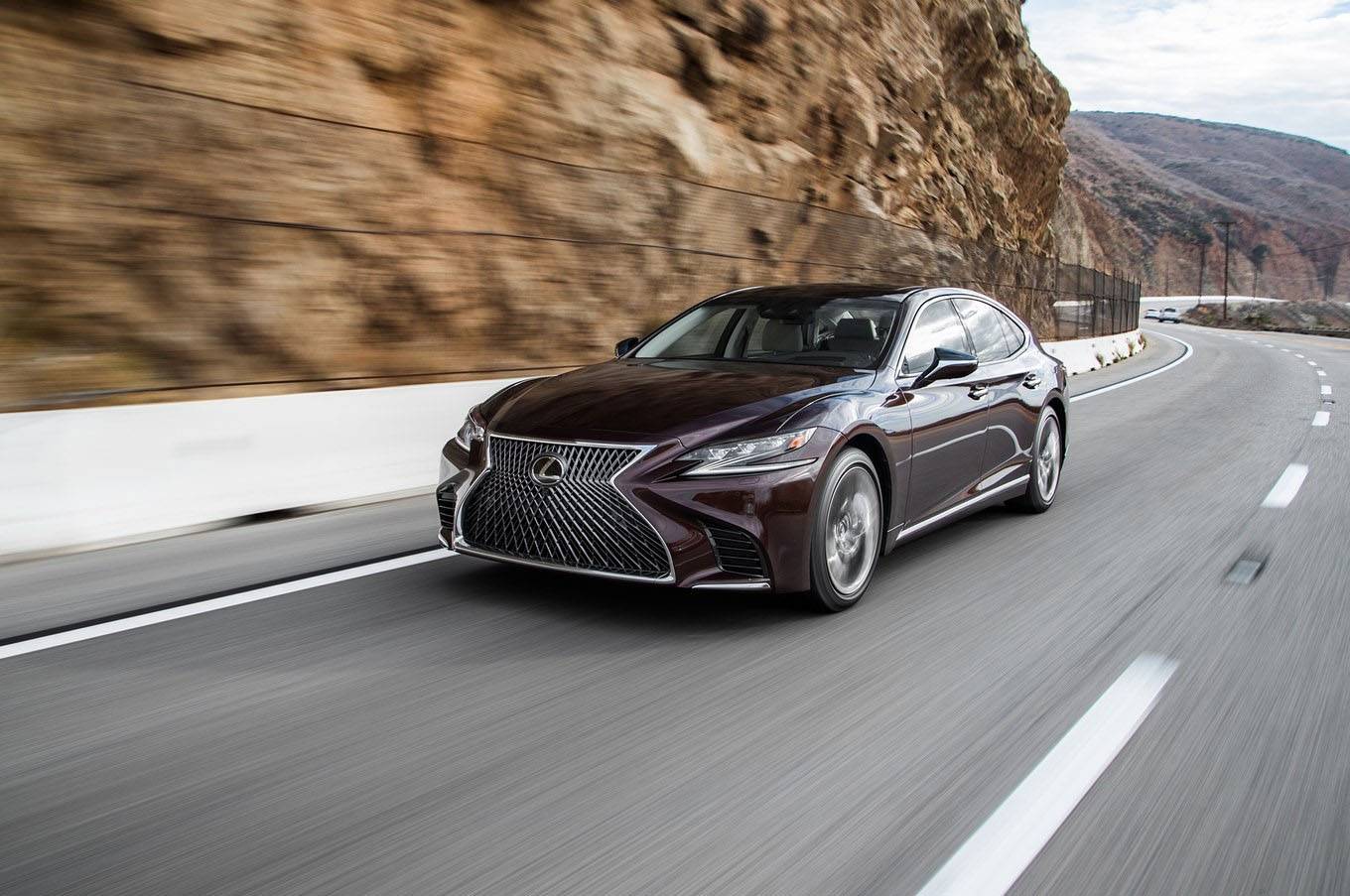 제네시스 EQ900 vs 렉서스 LS vs BMW 7시리즈 vs 링컨 컨티넨탈 - 인스티즈(instiz) 이슈 카테고리