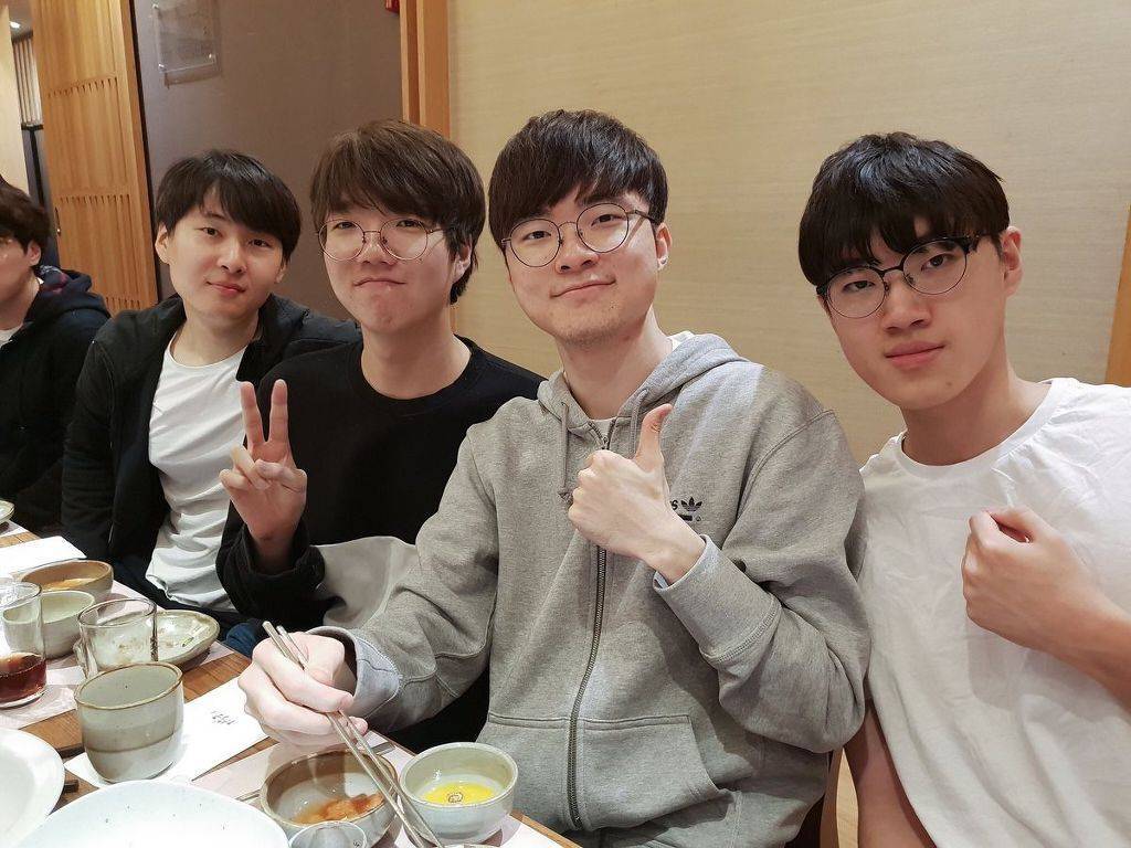 [LOL/소식] 오늘자 SKT 신입생 환영회 - 인스티즈(instiz) 이슈 카테고리