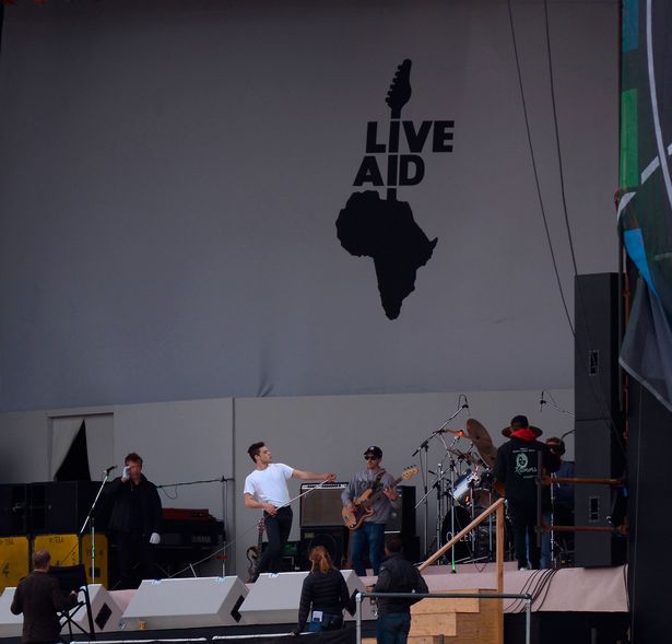 보헤미안 랩소디 라이브 에이드 촬영 CG처리하기 전 - 인스티즈(instiz) 이슈 카테고리