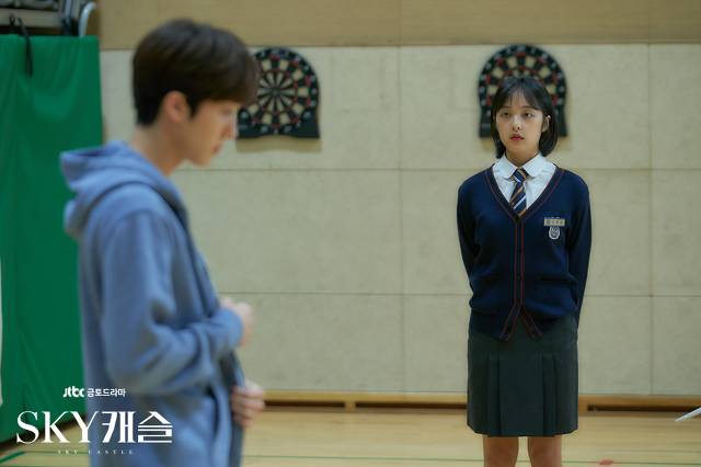 'SKY캐슬' 이수임(우주엄마)와 혜나의 대립? - 인스티즈(instiz) 이슈 카테고리