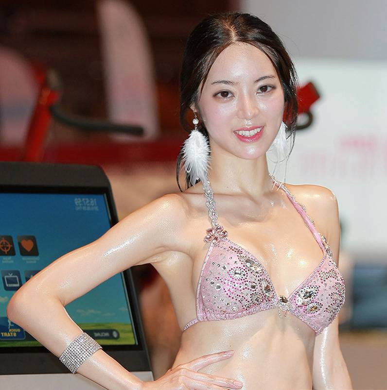 고운 피부의 머슬퀸 - 인스티즈(instiz) 이슈 카테고리