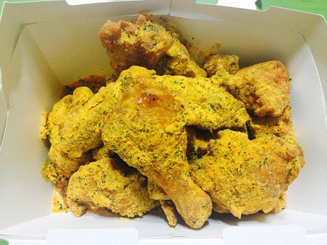 [대결] bhc 뿌링클 vs 네네치킨 스노윙치즈 - 인스티즈(instiz) 이슈 카테고리