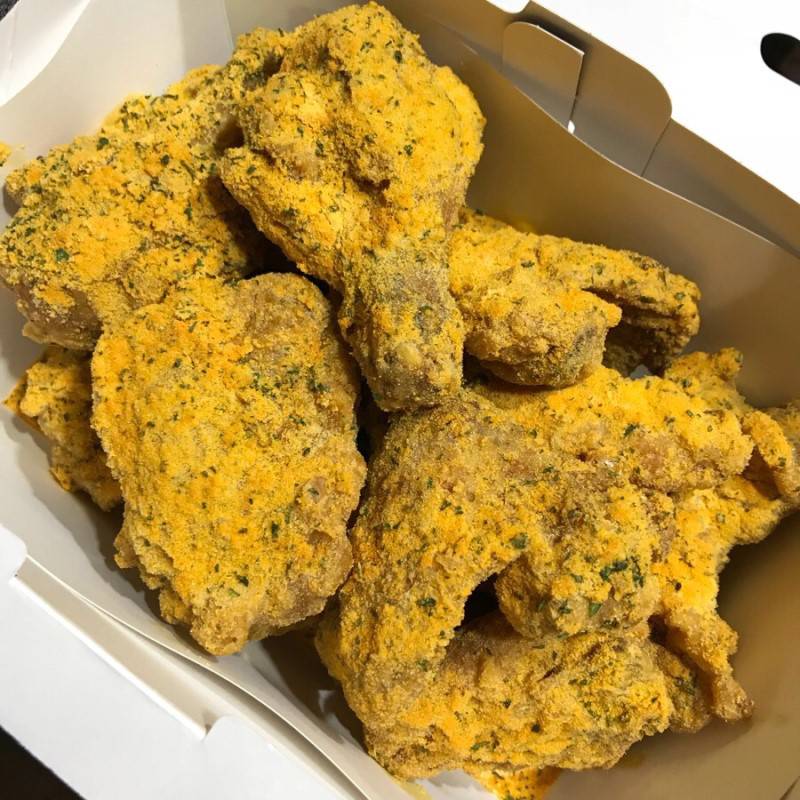 [대결] bhc 뿌링클 vs 네네치킨 스노윙치즈 - 인스티즈(instiz) 이슈 카테고리