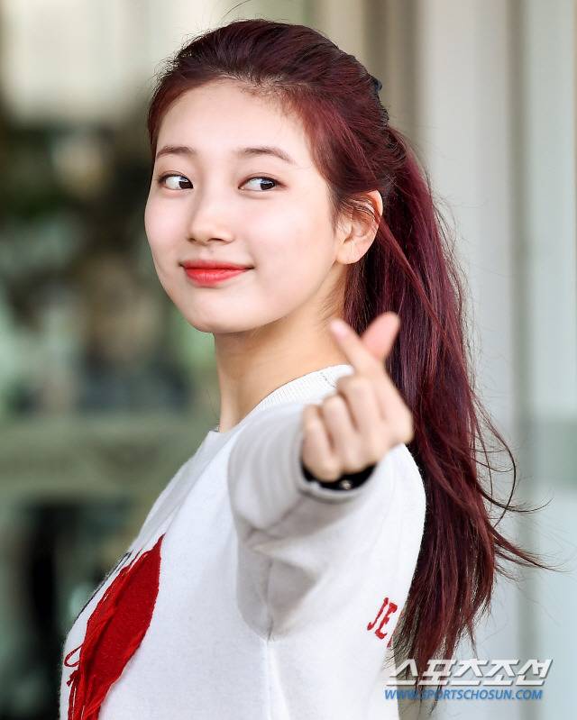 26살 수지 미모 근황 - 인스티즈(instiz) 이슈 카테고리