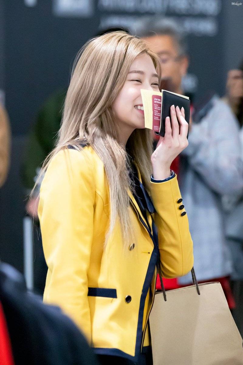컴백하고 3일 뒤에 수능 보는 김민주 인스티즈 Instiz 이슈 카테고리