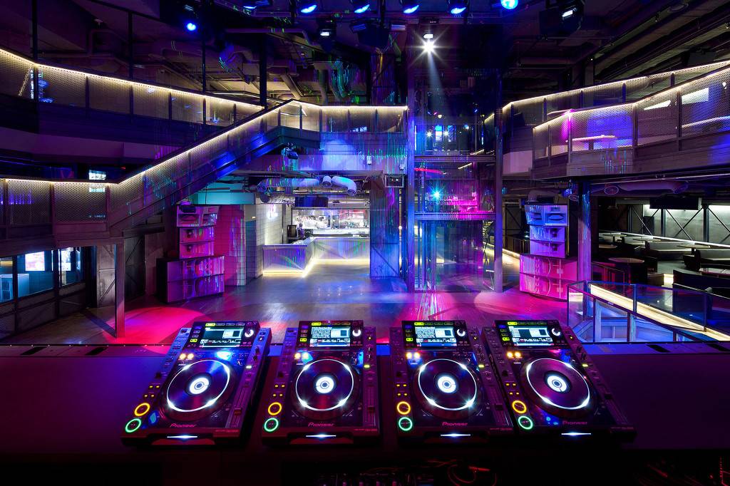 최근 강남 클럽에서 유행하는 EDM 노래 추천 - 인스티즈(instiz) 이슈 카테고리