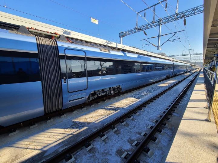 새로 운행시작한 KTX 열차 'KTX-이음' - 인스티즈(instiz) 이슈 카테고리