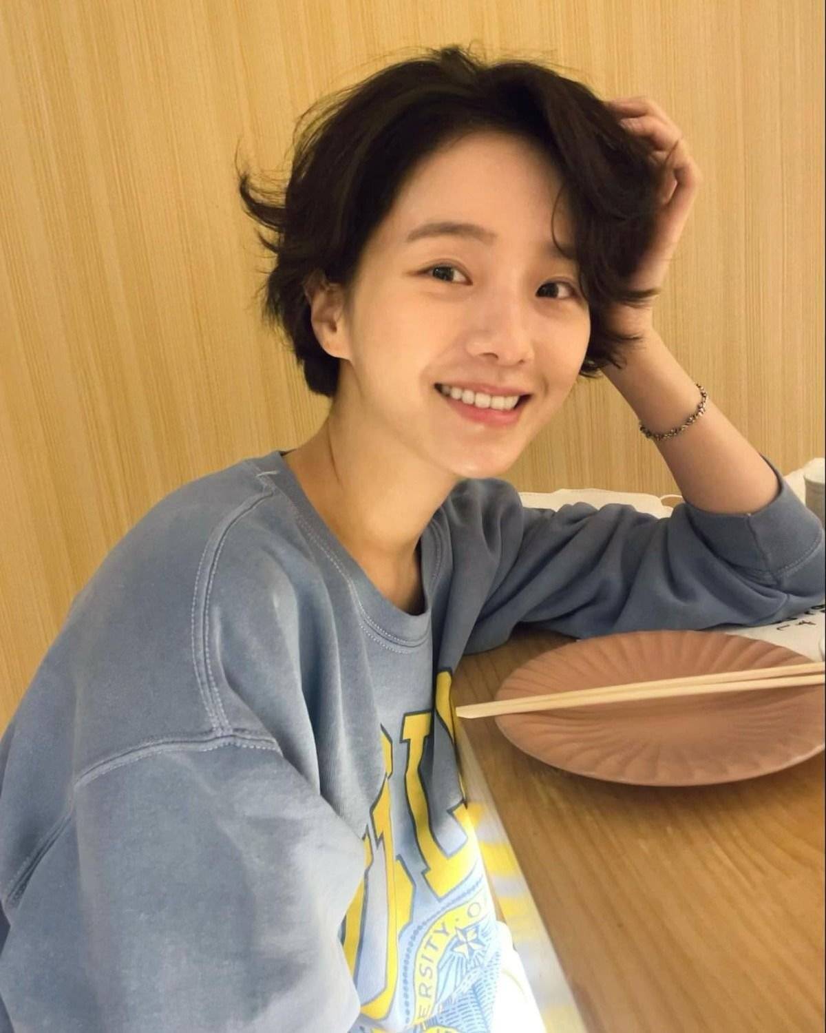 최근 숏컷한 배우 박규영.jpgif - 인스티즈(instiz) 이슈 카테고리