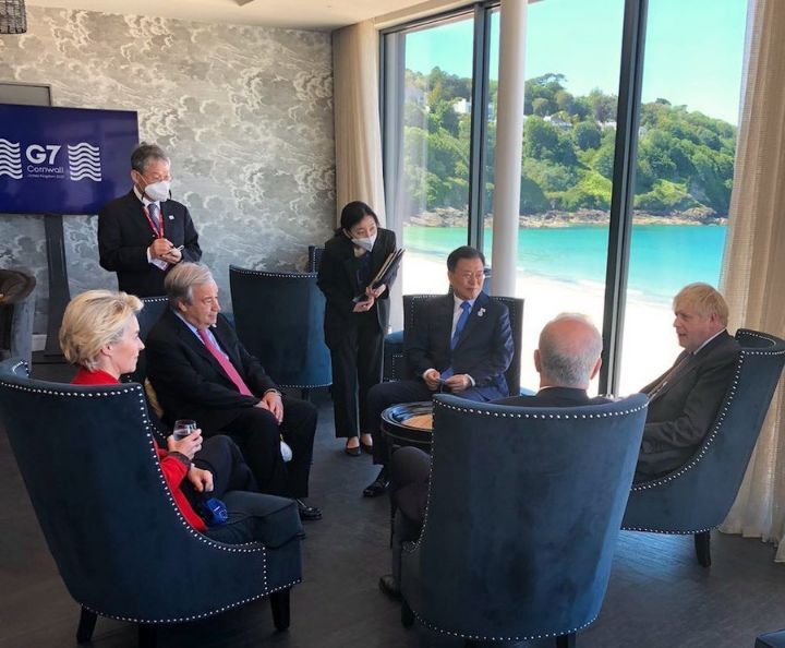 화기애애한 G7 정상회의 현장 - 인스티즈(instiz) 이슈 카테고리