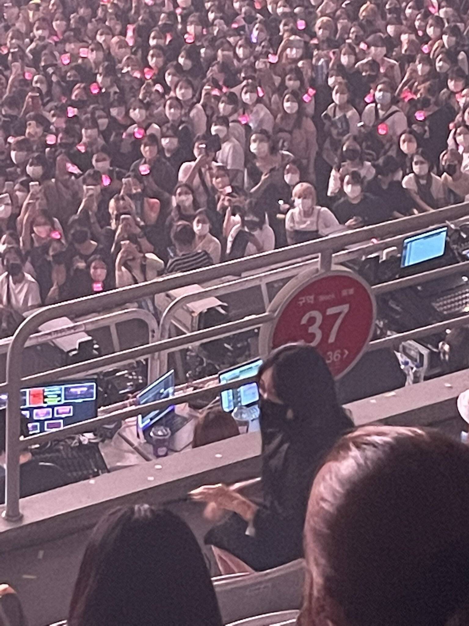 영지가 왜 절규했는지 알 것 같은 영지 시점 몬엑 콘서트.twt - 인스티즈(instiz) 이슈 카테고리