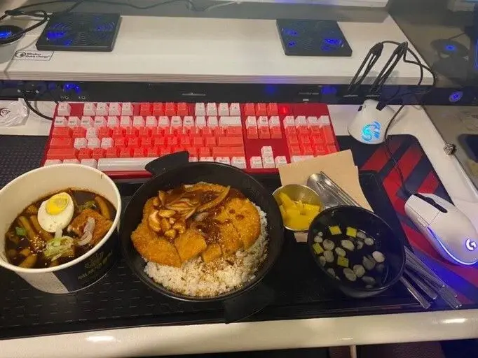 요즘 pc방 음식 근황.jpg - 인스티즈(instiz) 인티포털 카테고리