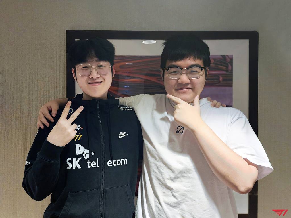 T1 Zeus & JDG 369 유니폼 교환 - 인스티즈(instiz) 인티포털 카테고리