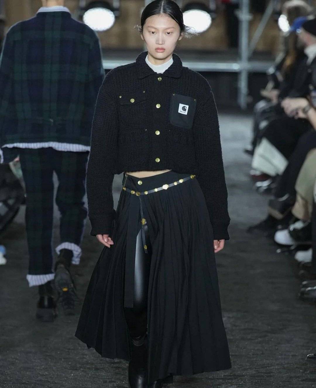 반응 좋은 사카이 X 칼하트 23FW 콜라보 의류 - 인스티즈(instiz) 인티포털 카테고리