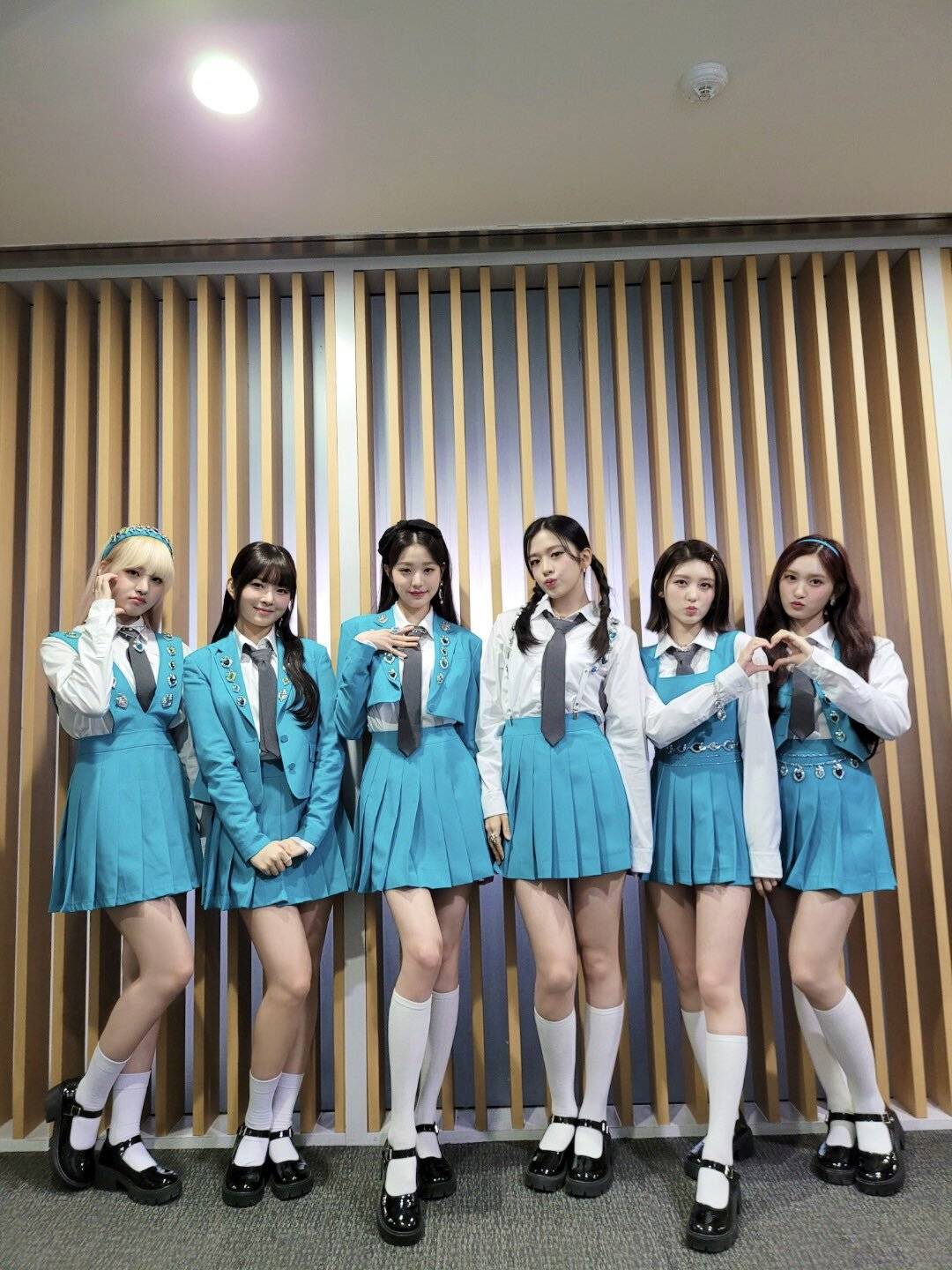 걸그룹이 입은 교복 st 무대의상 - 인스티즈(instiz) 인티포털 카테고리