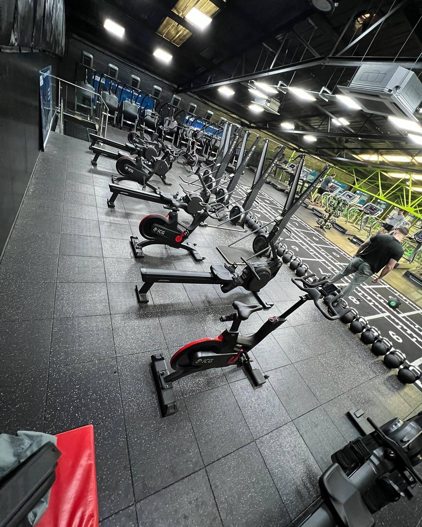 영국 리버플에 있는 헬스짐 "dedicated super gym" - 인스티즈(instiz) 인티포털 카테고리