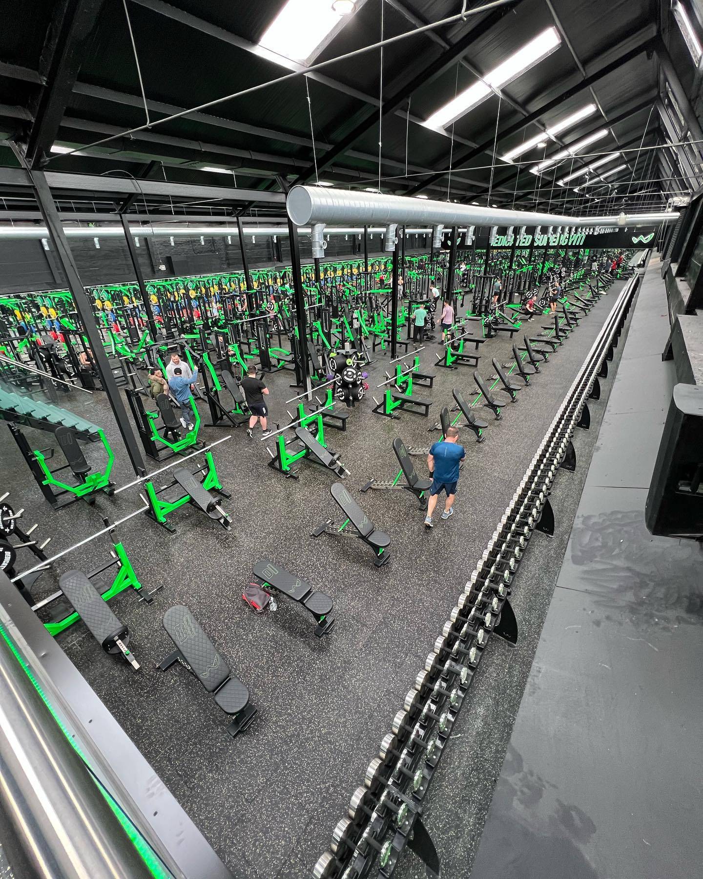 영국 리버플에 있는 헬스짐 "dedicated super gym" - 인스티즈(instiz) 인티포털 카테고리