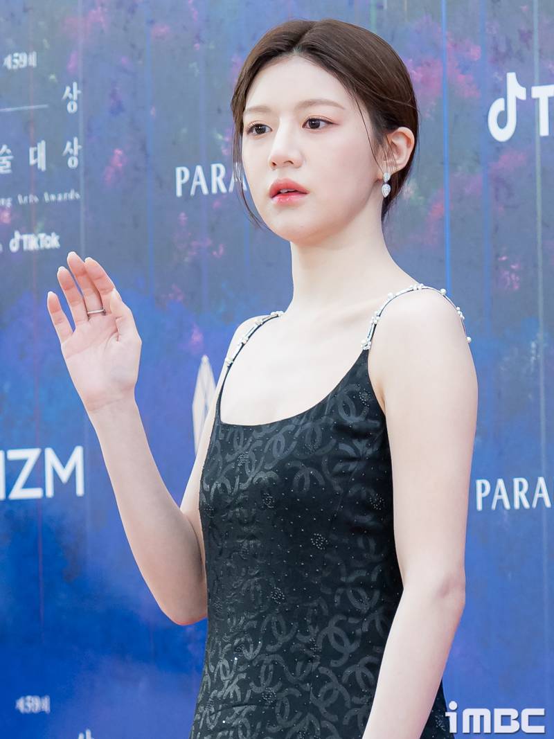 누가봐도 긴장해서 굳어버린 배우 고윤정 ㅋㅋㅋㅋ If 인스티즈 Instiz 이슈 카테고리
