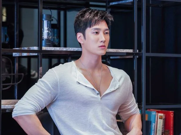 최근 8kg 감량했다는 안보현.jpg - 인스티즈(instiz) 이슈 카테고리