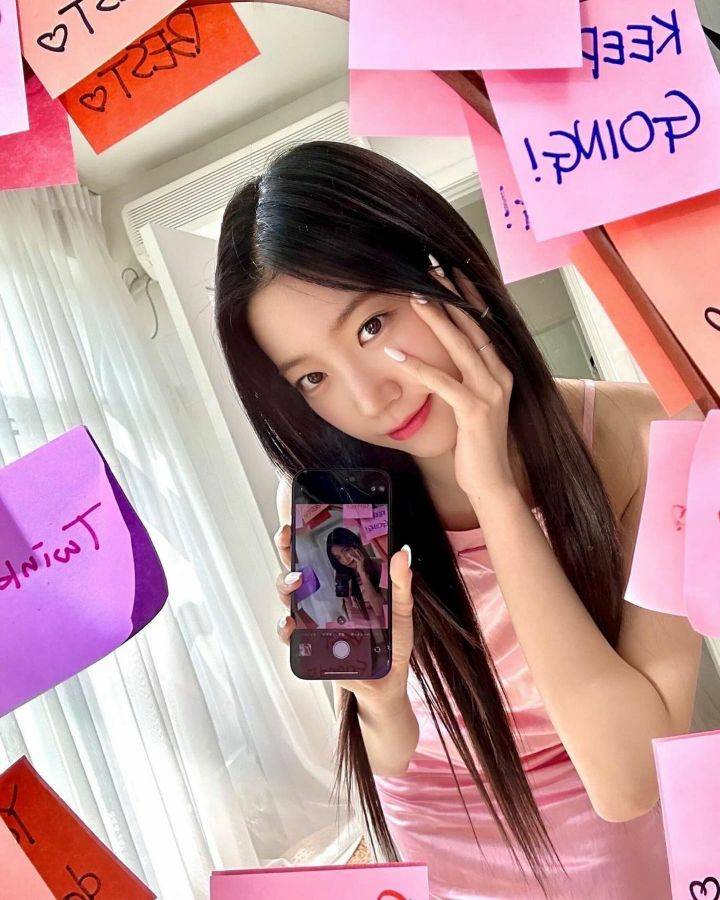 르세라핌 카즈하 얼굴 근황 - 인스티즈(instiz) 이슈 카테고리