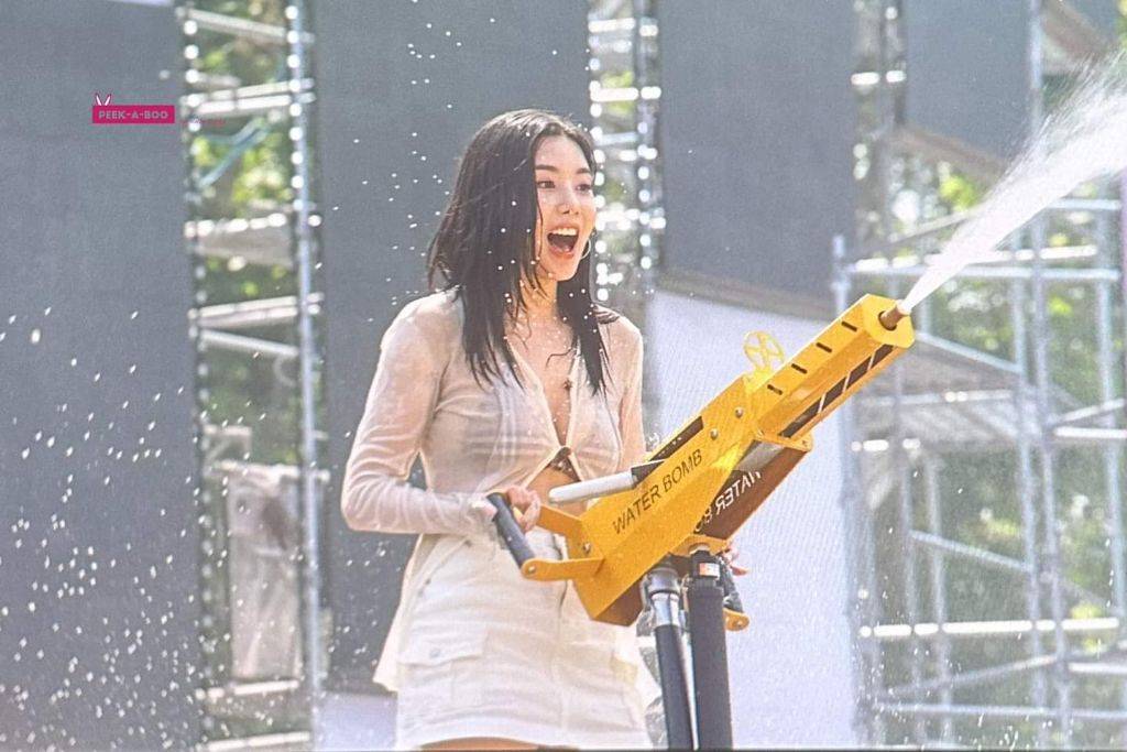 워터밤 축제 하나로 걸그룹 1황으로 급부상한 권은비 사진 인스타그램 업데이트 인스티즈 instiz 이슈 카테고리